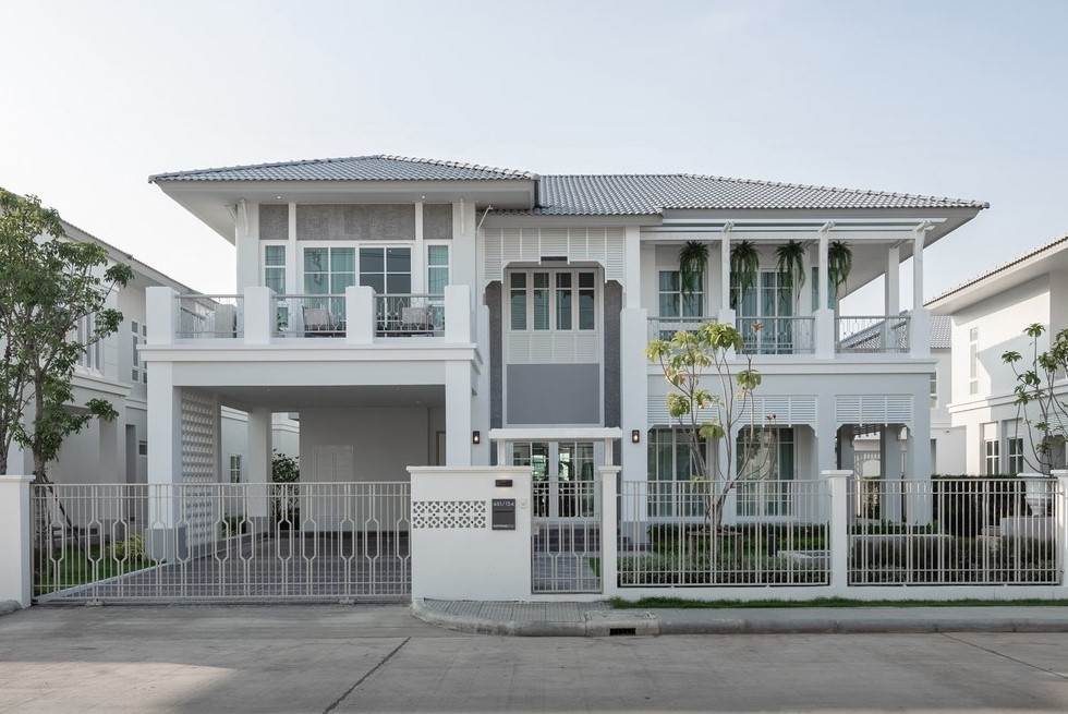 ซื่อตรง พรีเมี่ยม ไอแอม Suetrong Premium I’AM พระราม 2-แสมดำ พรั่งพร้อมด้วยอัตลักษณ์ ความหรูหรา