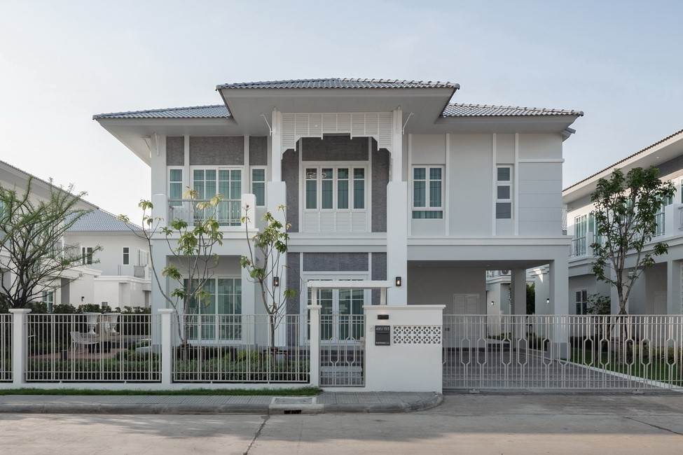 ซื่อตรง พรีเมี่ยม ไอแอม Suetrong Premium I’AM พระราม 2-แสมดำ พรั่งพร้อมด้วยอัตลักษณ์ ความหรูหรา