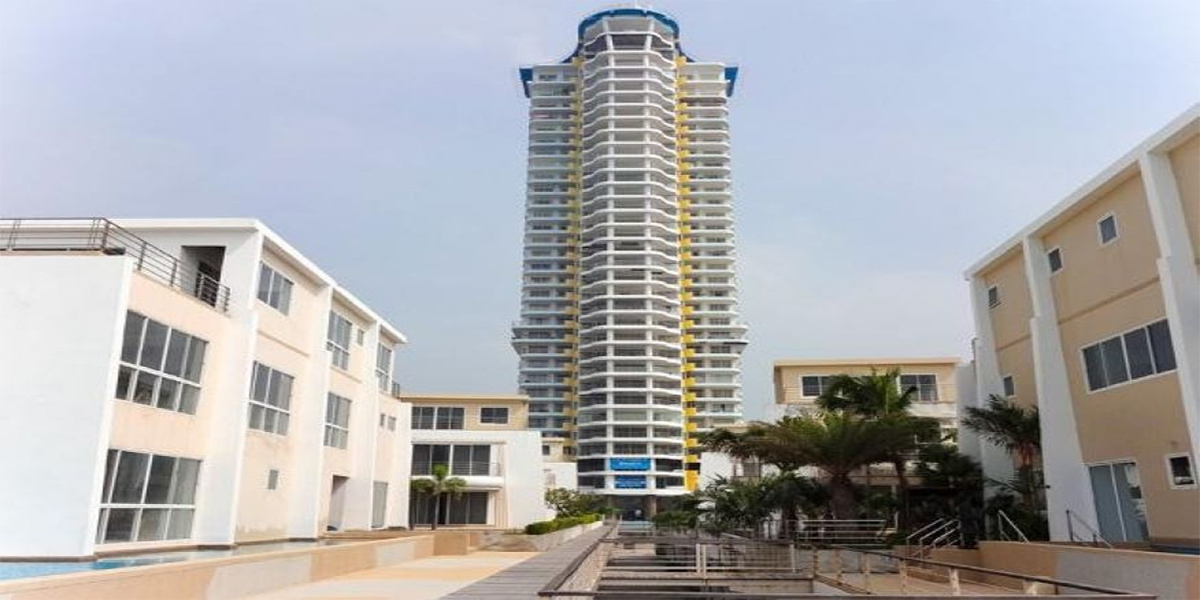 ลารอยัล บีช คอนโดมิเนียม La Royale Beach Condominium คอนโดมิเนียมหรู